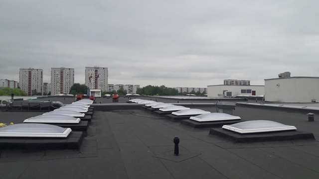 Smoke extraction hatches | Flat-roof windows | Smoke extraction systems ...
